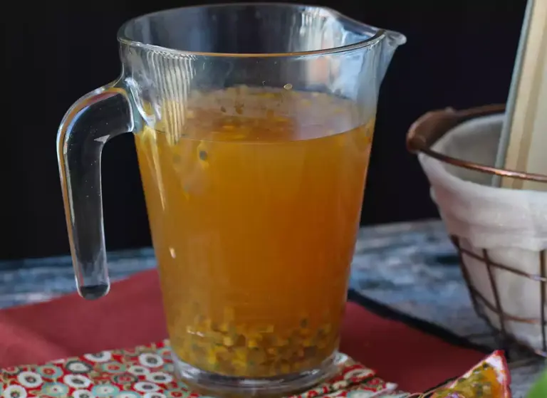Té helado de fruta de la pasión, la bebida perfecta para el verano