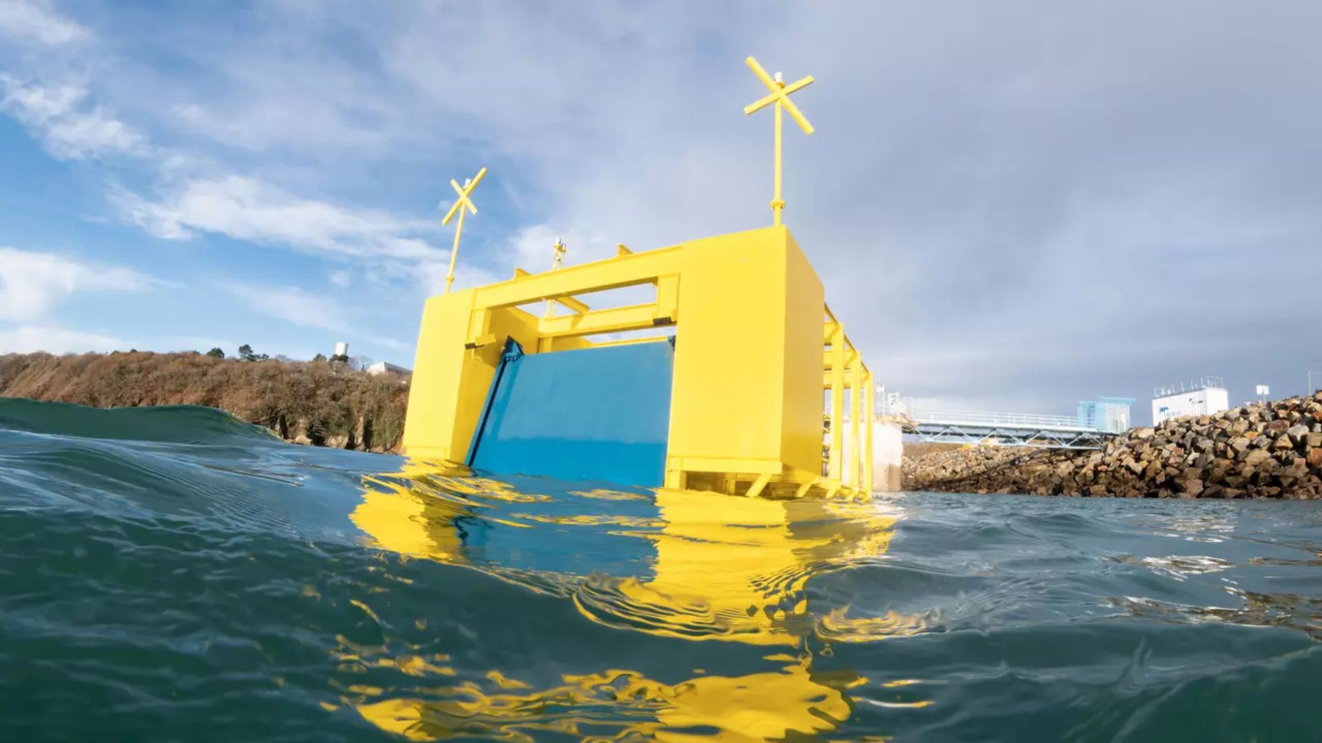 Wave-powered panels set to turn sea walls into giant electricity ...