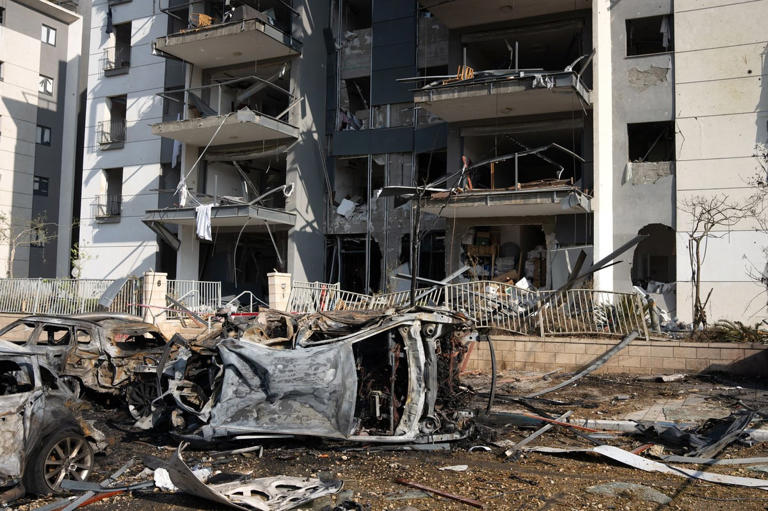 UK diplomats quit Tehran and evacuation flights for Brits in Israel ...