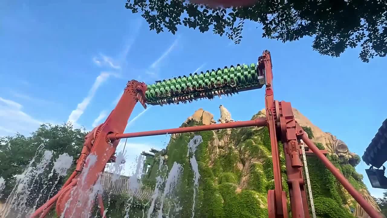 Wig Flies Off During High-Altitude Amusement Ride, Startles Onlookers
