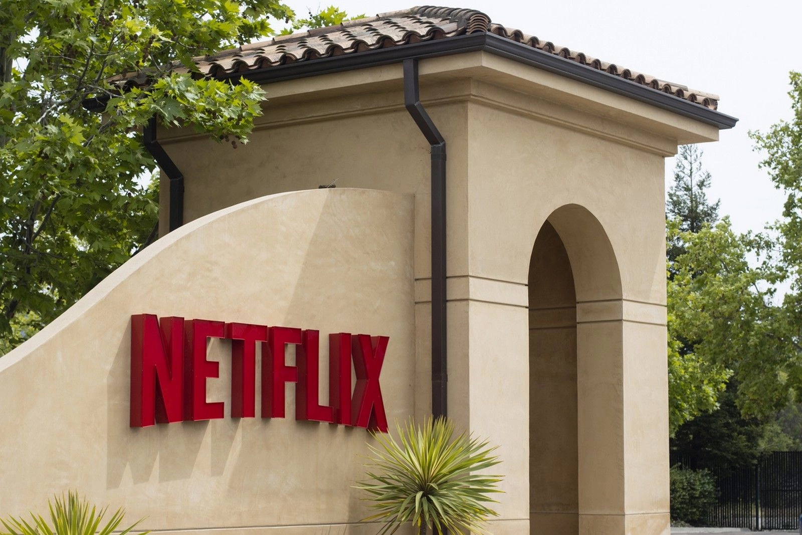 "Netflix Houses": Το project που θα βγάλει τις αγαπημένες σειρές από ...