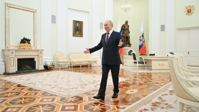 Γιατί η Ρωσία γύρισε την "πλάτη" της στο Ιράν παρά τις στενές τους σχέσεις