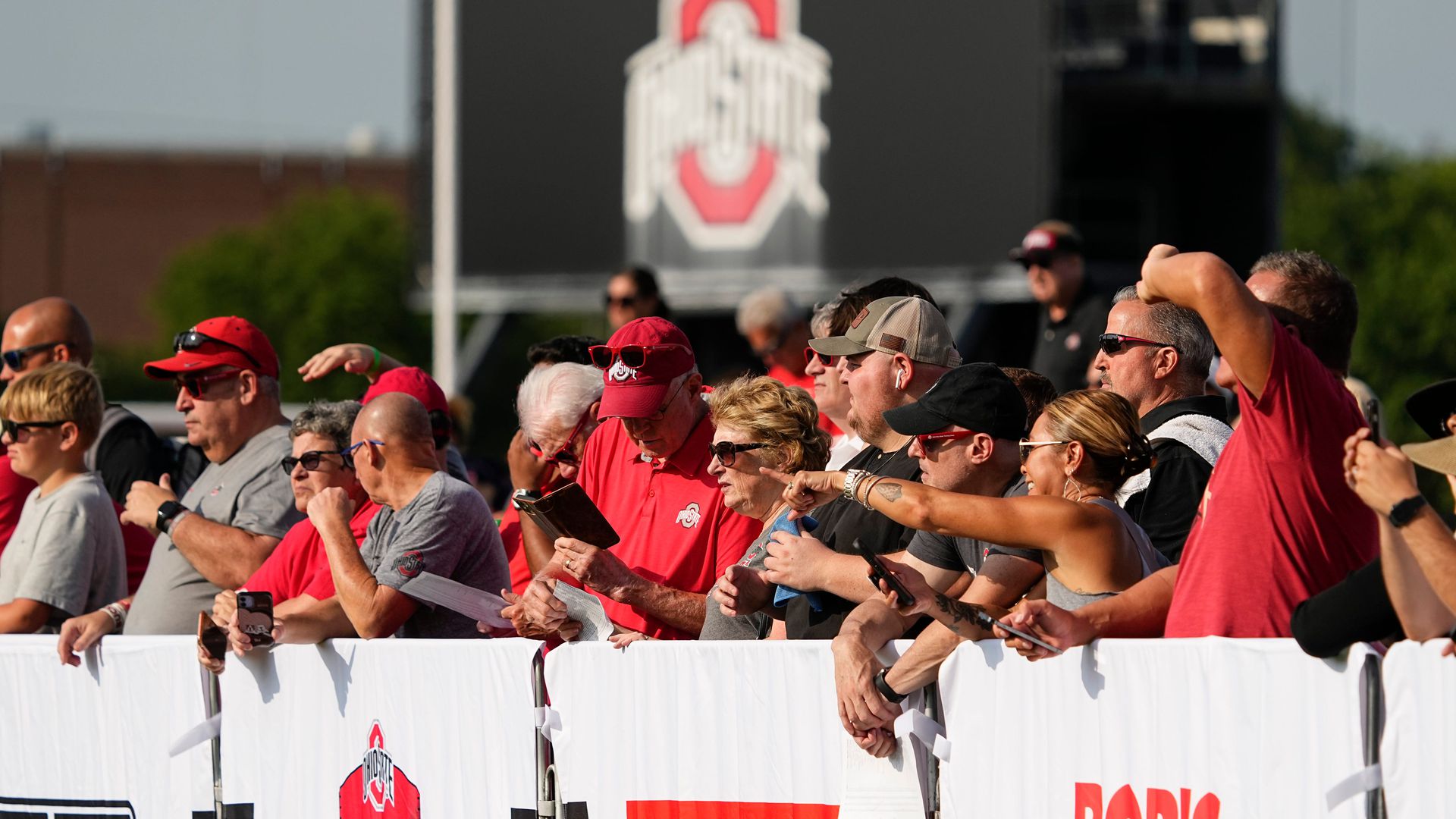Ohio State offers new prospects, set to host pair of top edge rushers this weekend