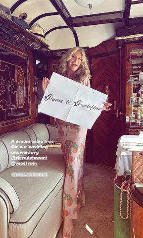 Rod Stewart and Penny Lancaster Take Romantic Train Ride from Paris to ...