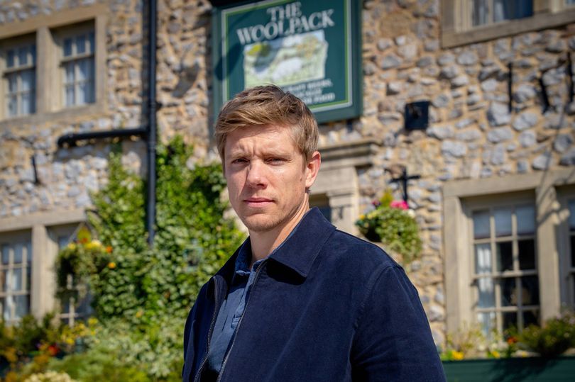Emmerdale Robert actor teases major twist as dramatic love triangle reaches climax