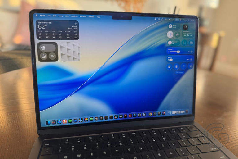 Apple's next MacBook Pro display will show colors your current screen ...