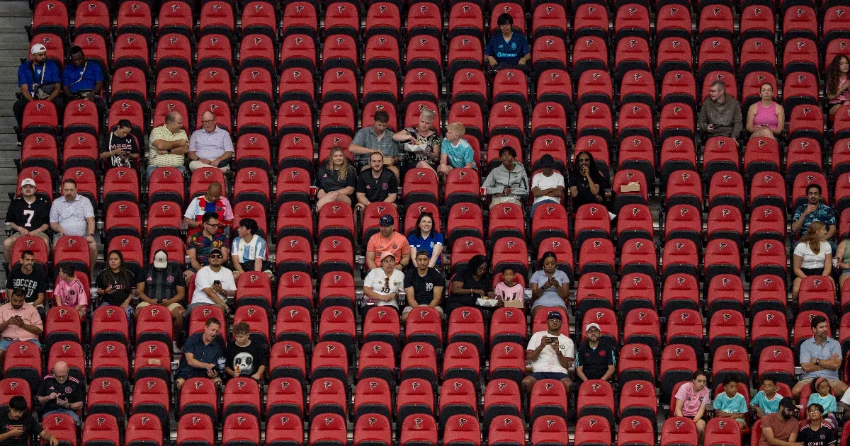 A FIFA csak magának köszönheti a klub-vb üresen kongó lelátóit