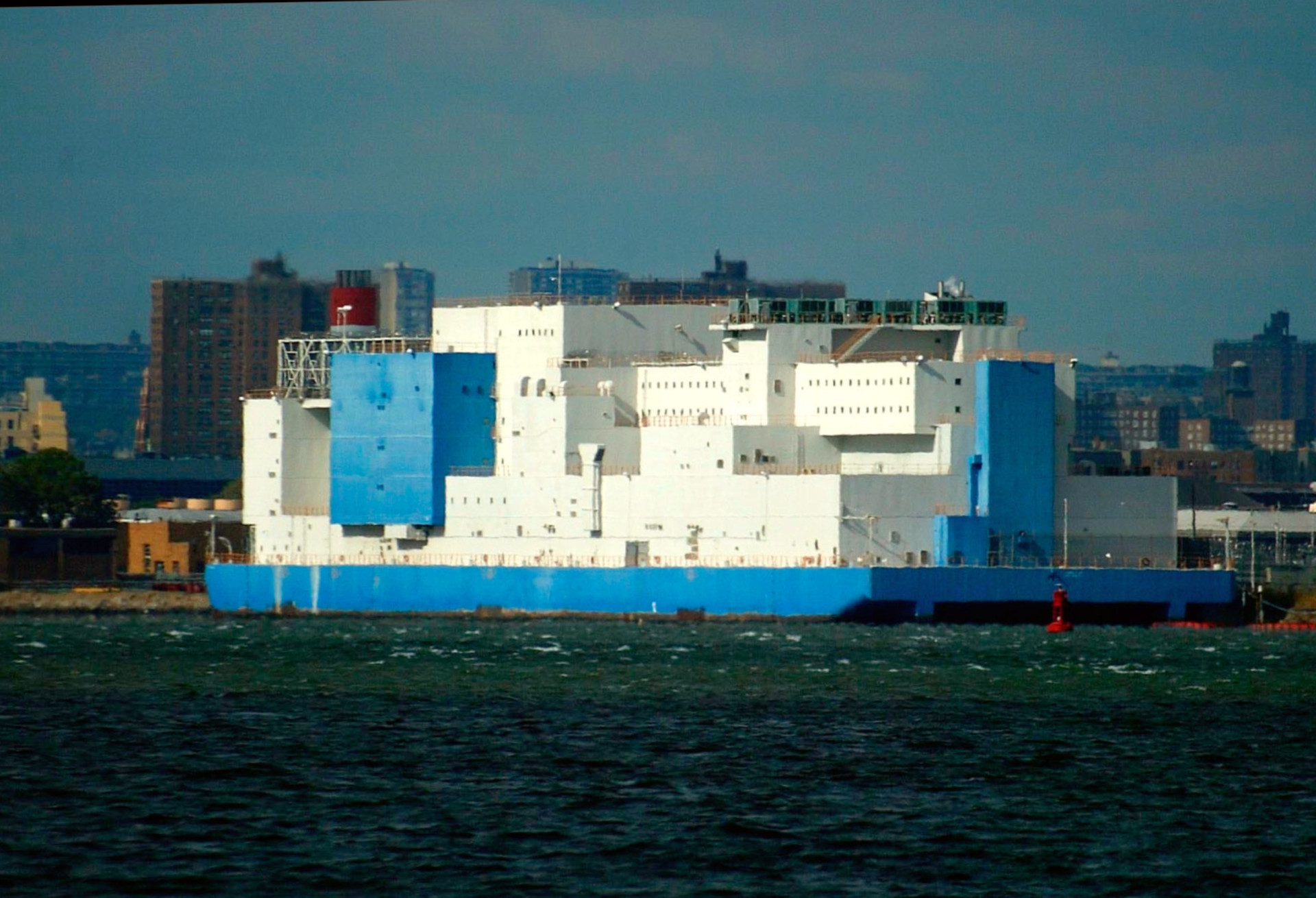 The transformation of ships into floating prisons