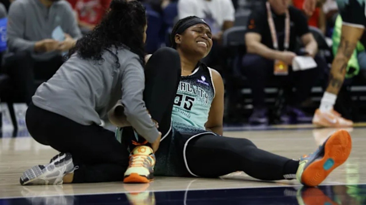 WNBA: Jonquel Jones leaves game due to injury; how serious is the MVP's ...