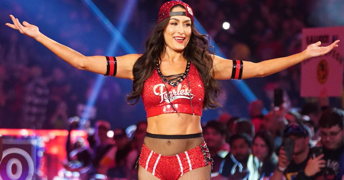 Nikki Bella reacts to WWE RAW in-ring return