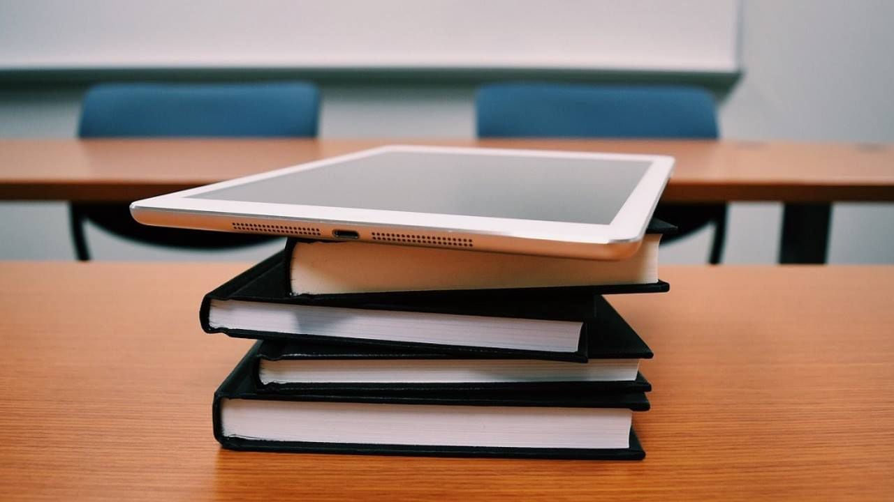 Forsyth County Schools banning phone, device use by students