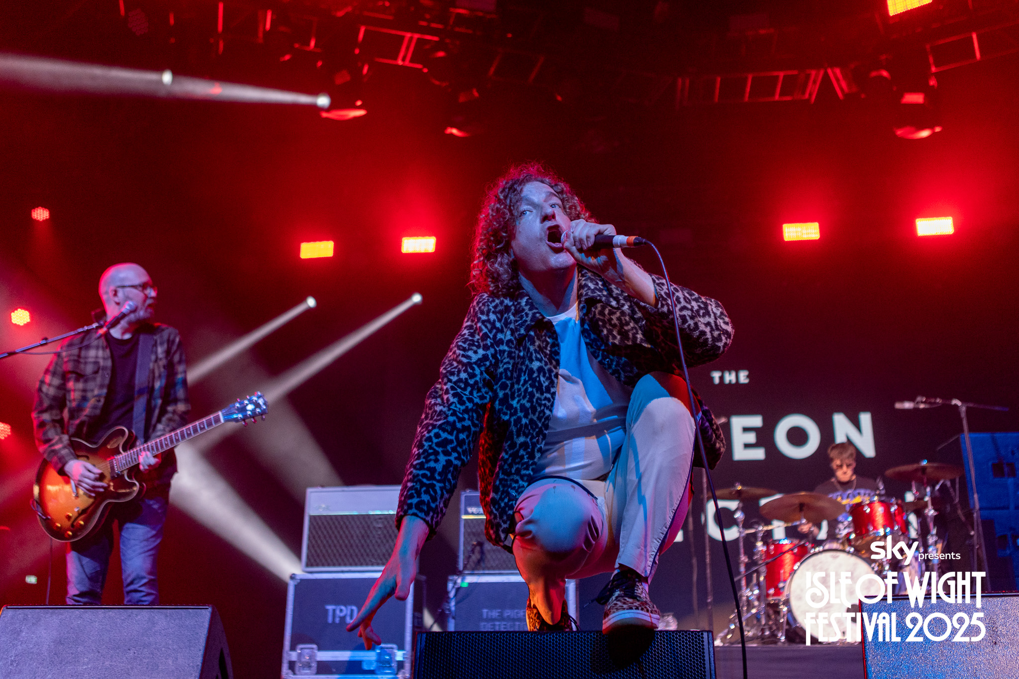 Isle of Wight Festival: Discover epic pictures as Example and The ...