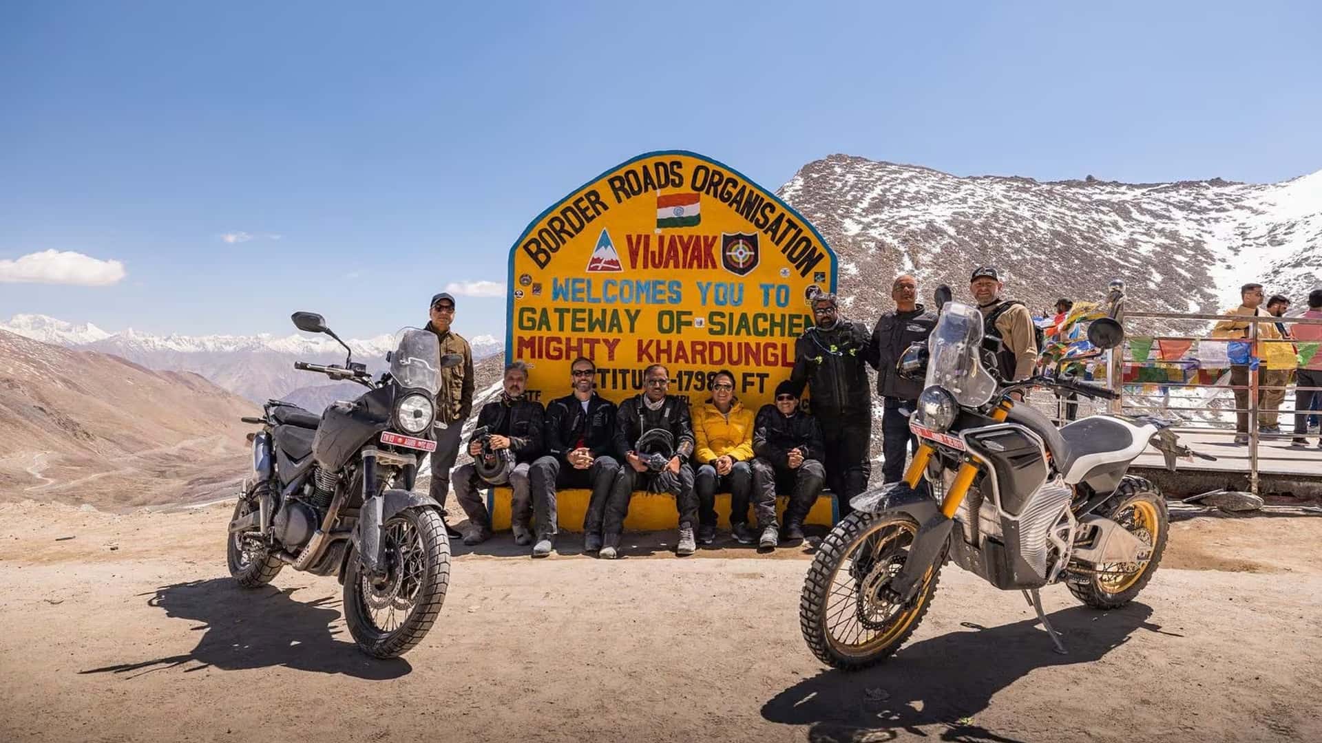 Royal Enfield já testa Himalayan elétrica e de dois cilindros