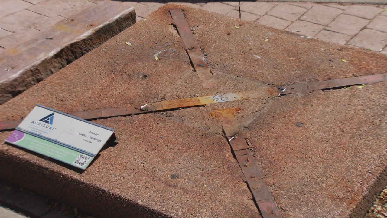 Sculpture in front of Blarney Stone vandalized