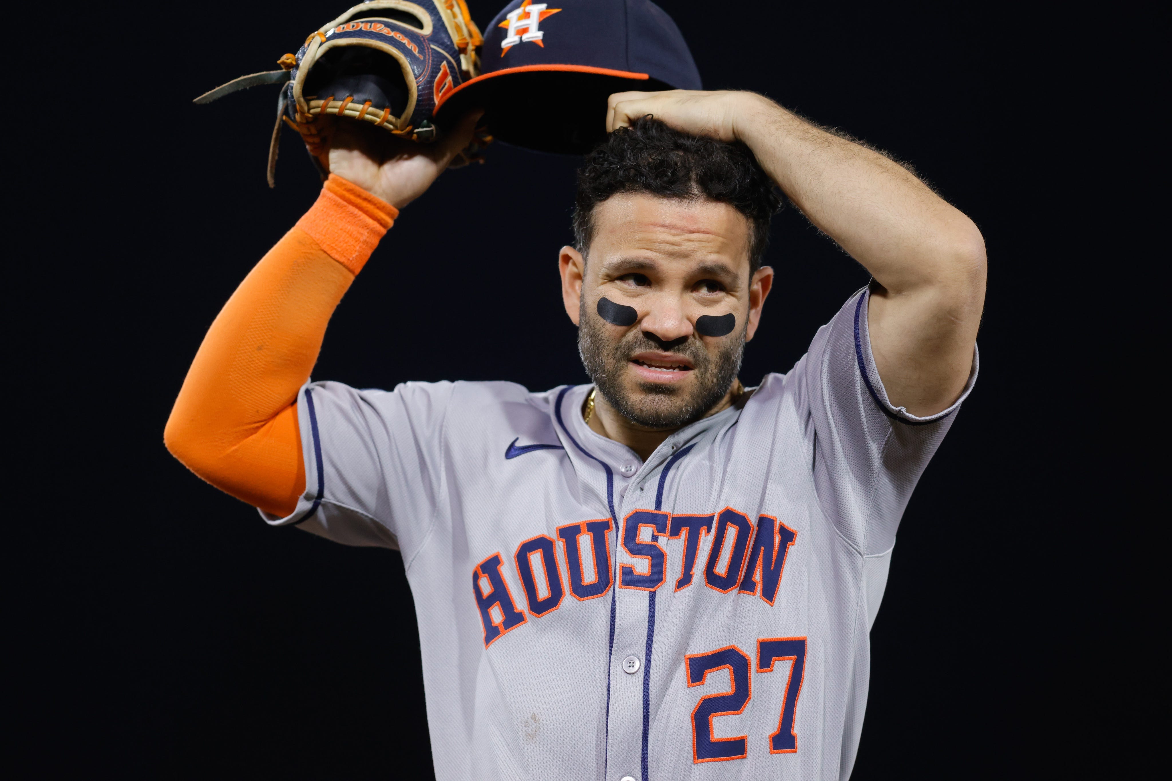 Astros split series against A's, plus a look at key stats