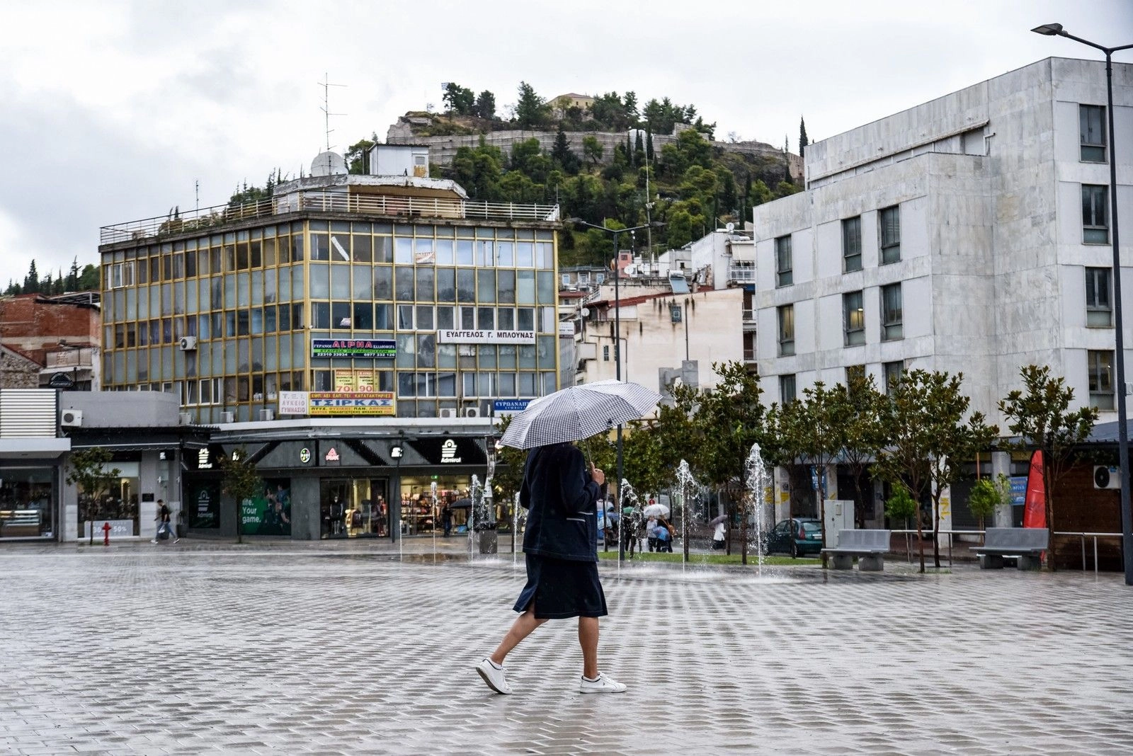 Συνεχίζεται και το Σαββατοκύριακο η ψυχρή εισβολή - Πού θα επιμείνουν ...