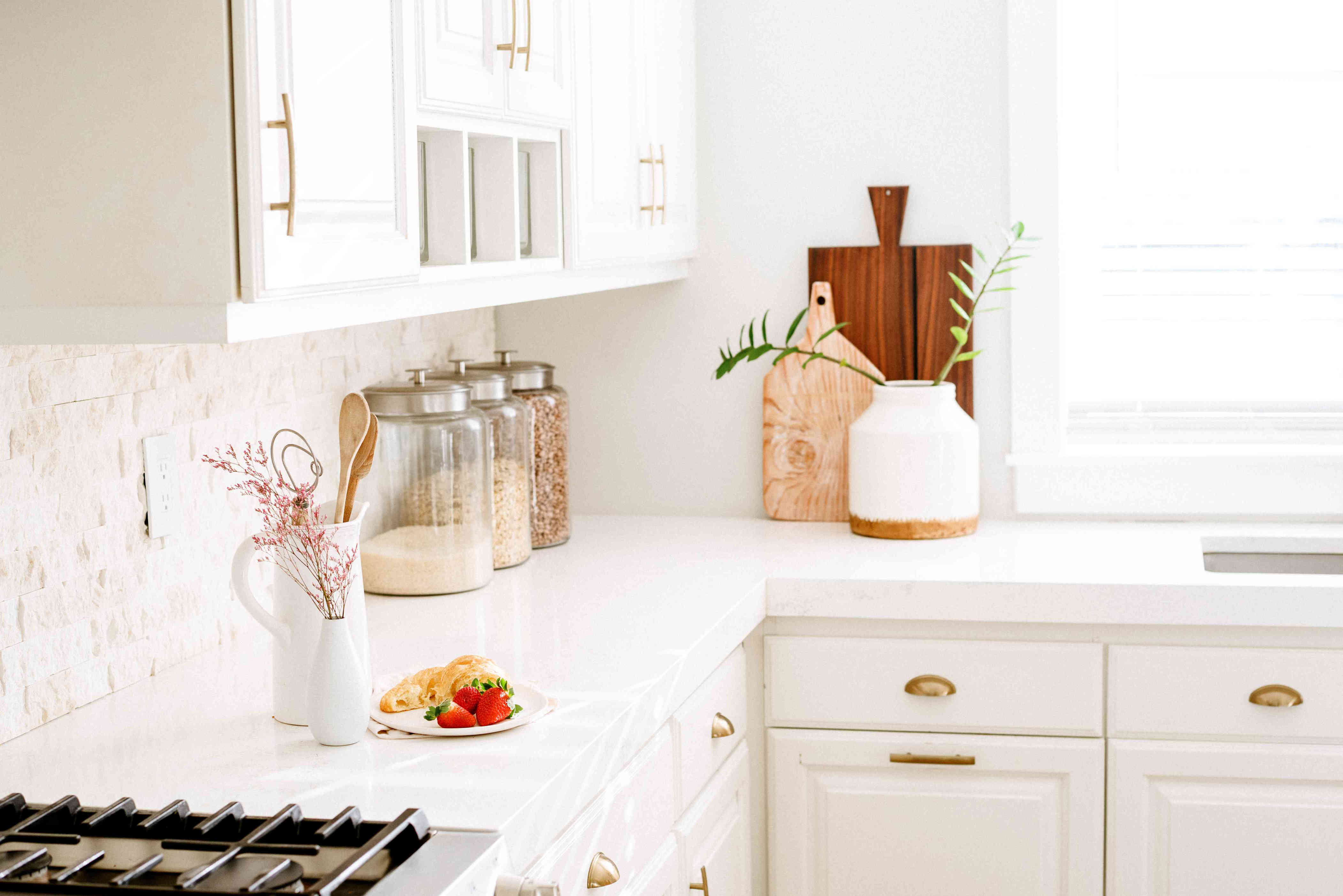 6 Sneaky Spots in Your Kitchen That Are Secretly Covered in Grease ...