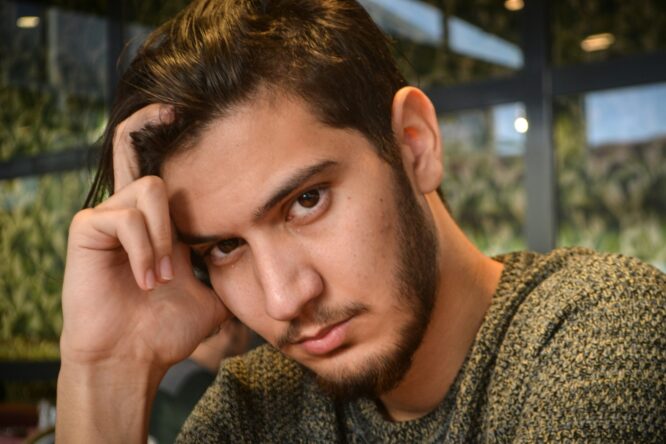 Men Who Are Unfulfilled In Life Often Display These 20 Behaviours