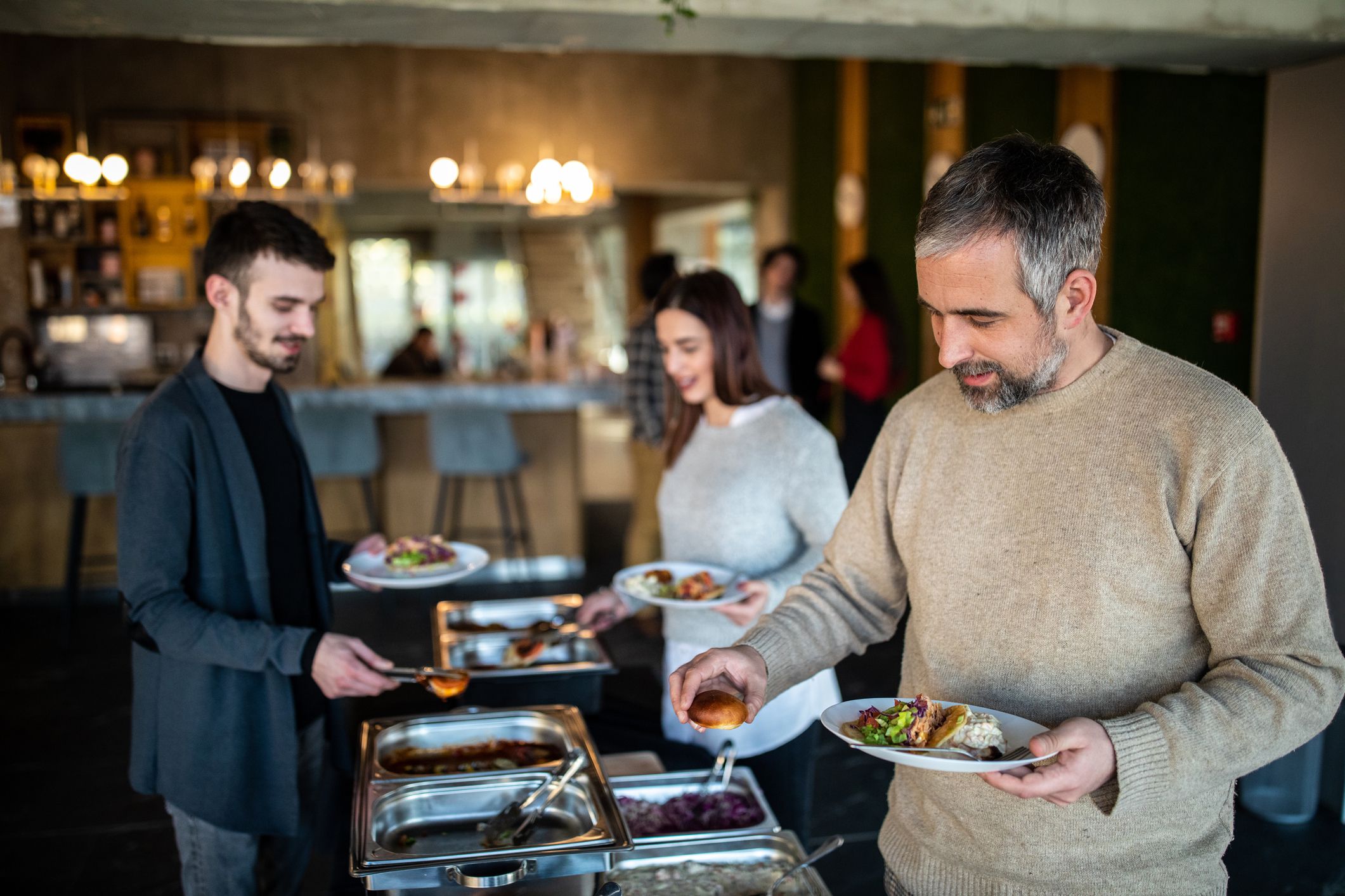 9 Things to Never Do at a Buffet