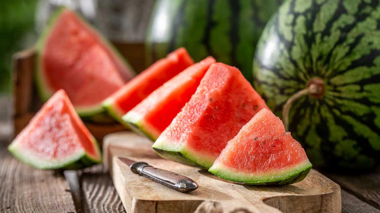 I never knew this crucial tip about how to store watermelons – now I ...
