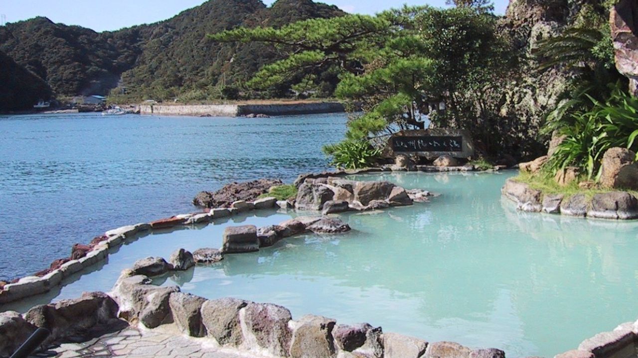 7 Cozy Hot Spring Destinations for Couples’ Relaxation