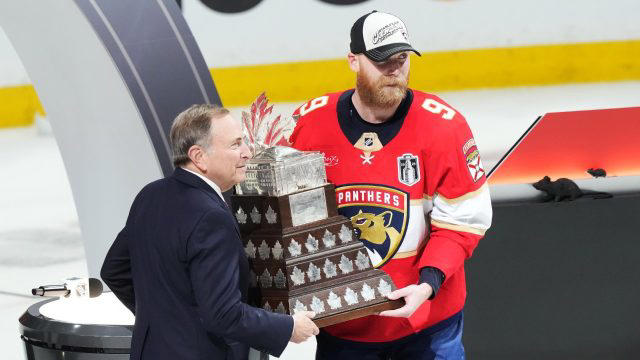 'He carried us': Auston Matthews' hat trick caps comeback thriller