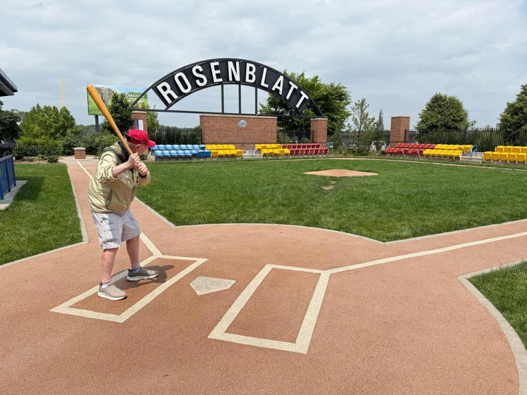 CWS 2025: How Rosenblatt Stadium made 75 years of Omaha hosting the ...