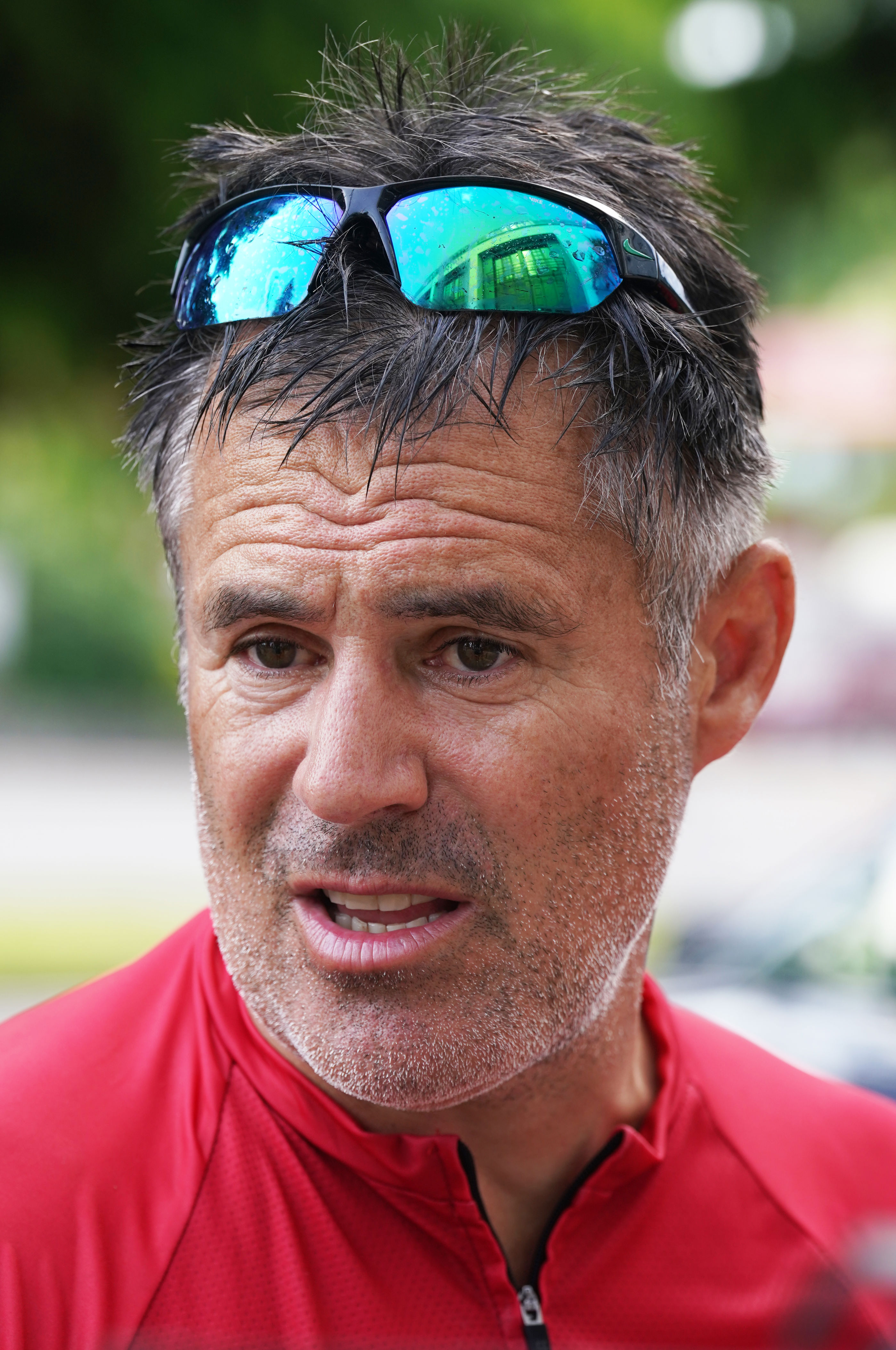 Celebrities and rugby stars complete cycle for MND research in Dublin