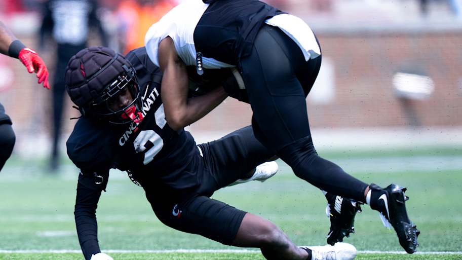 Podcast: Cincinnati Football Adds to 2026 Recruiting Class, Basketball ...