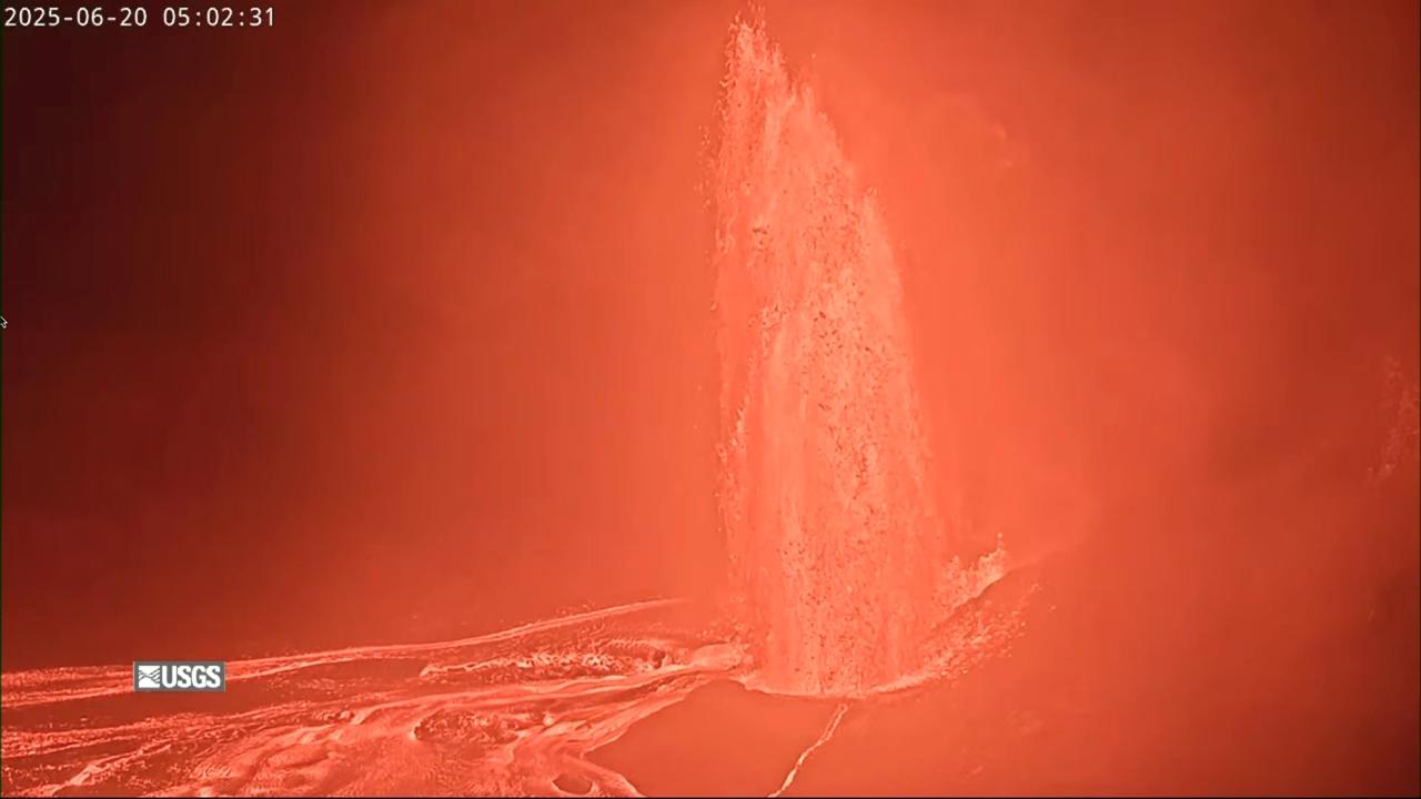 Hawaii's Kilauea Volcano erupts, shooting lava 1000 feet into the sky