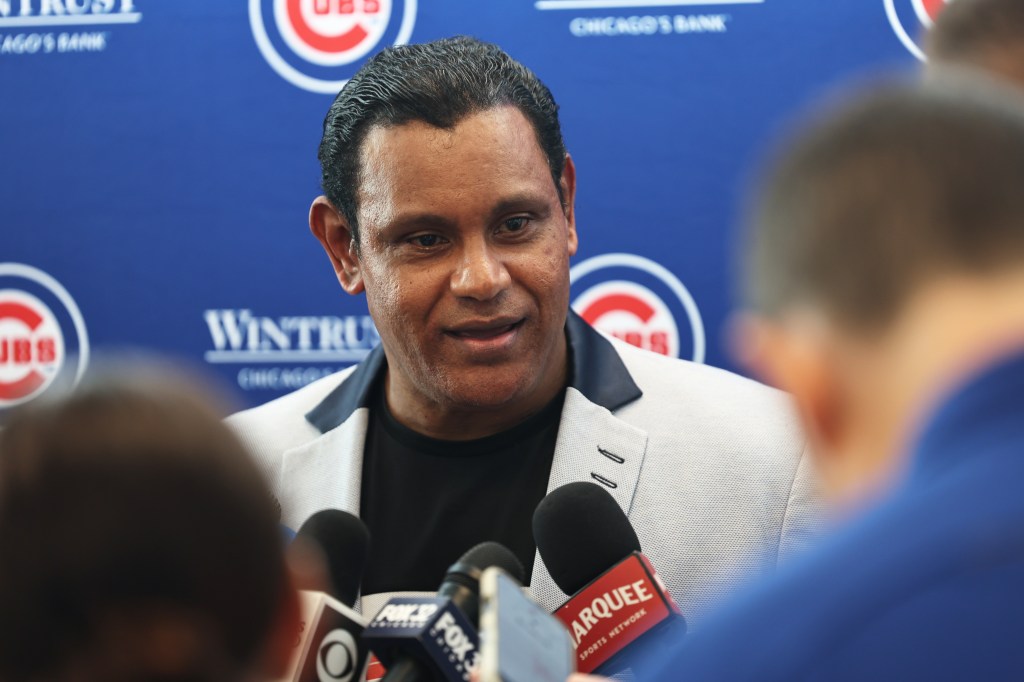 Sammy Sosa looks his old self in two-decade return to Wrigley Field ...
