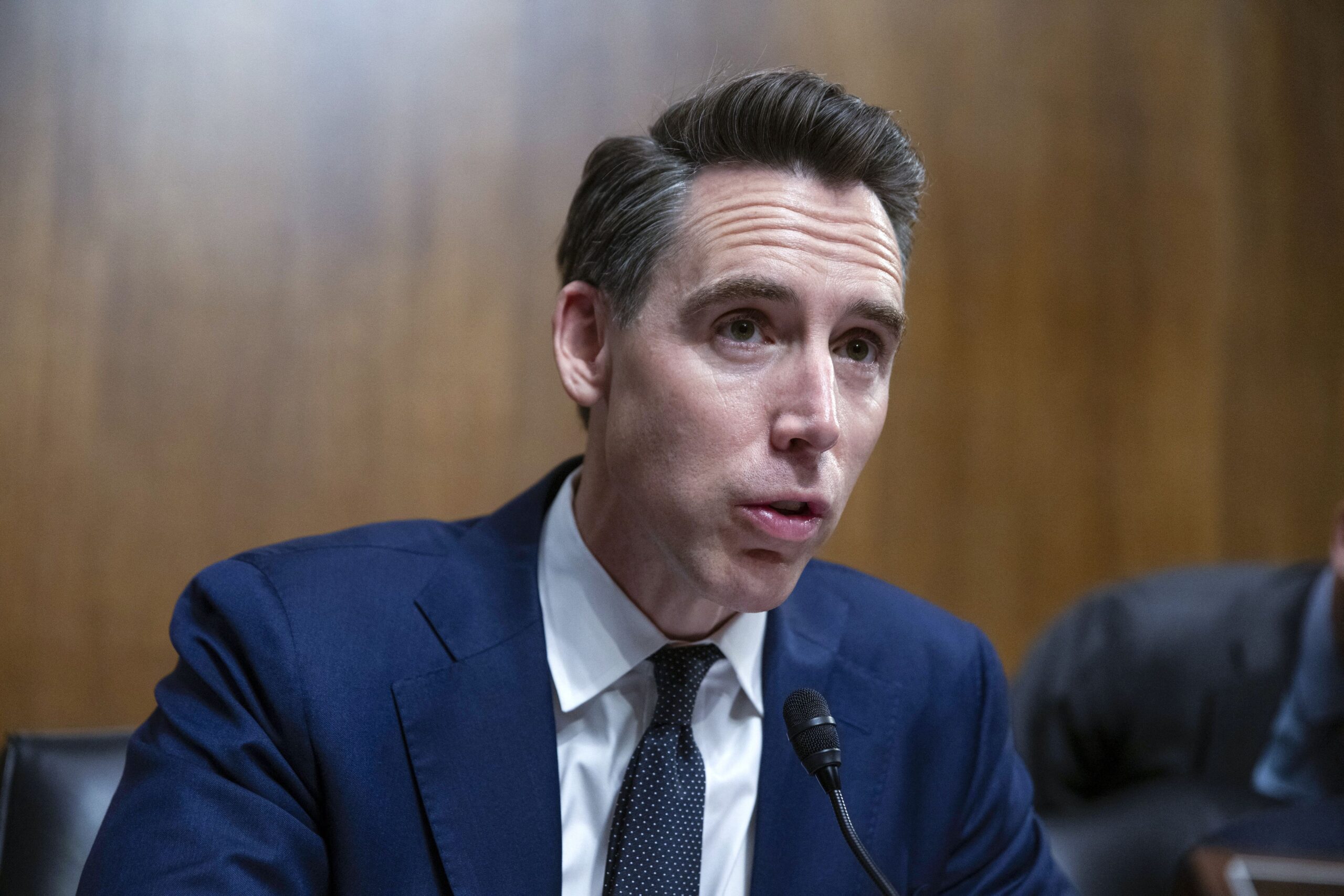 Trump Waffles on Raising Minimum Wage