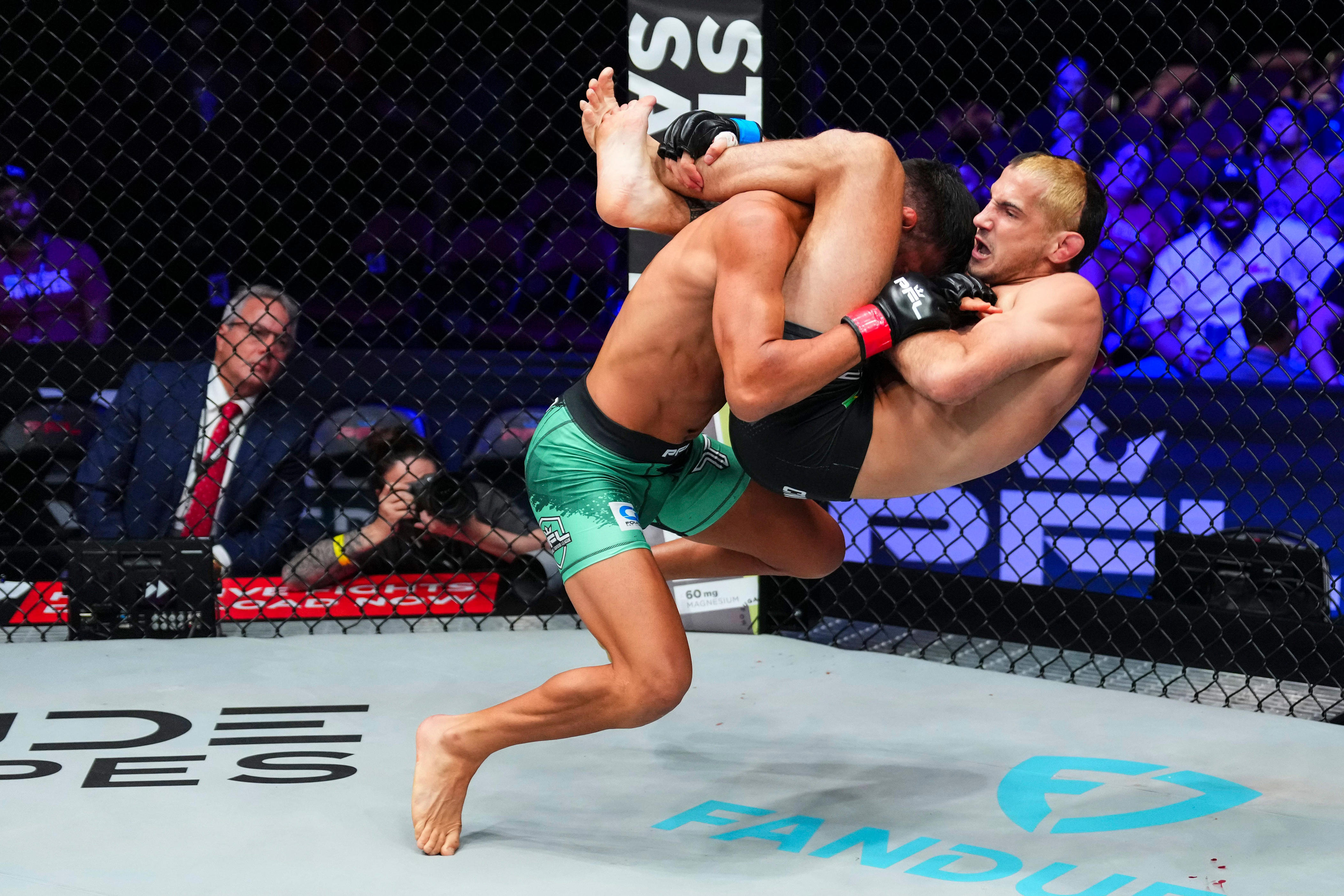 2025 PFL 6 video: Vinicius Cenci keeps triangle locked during big slam ...