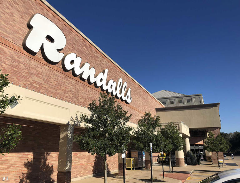 Houston Randalls to close and lay off 102 employees at West Bellfort store
