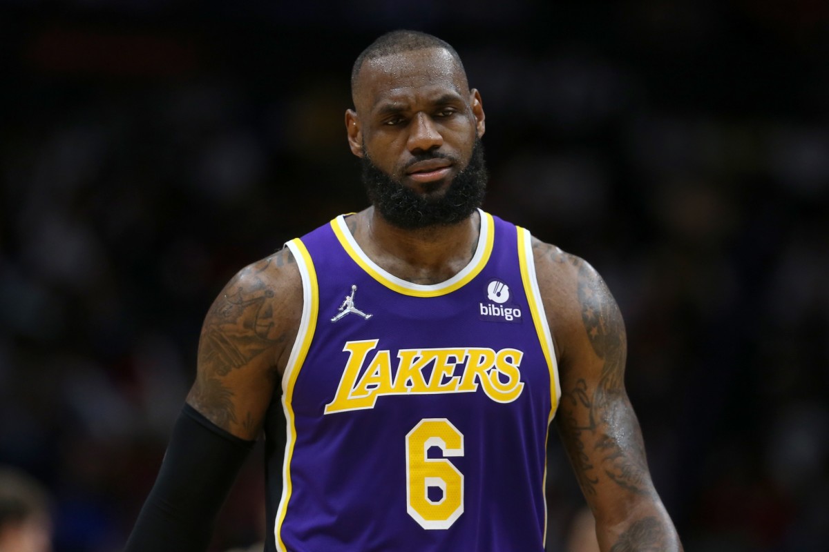 NBA World Reacts to LeBron James Announcement on Saturday