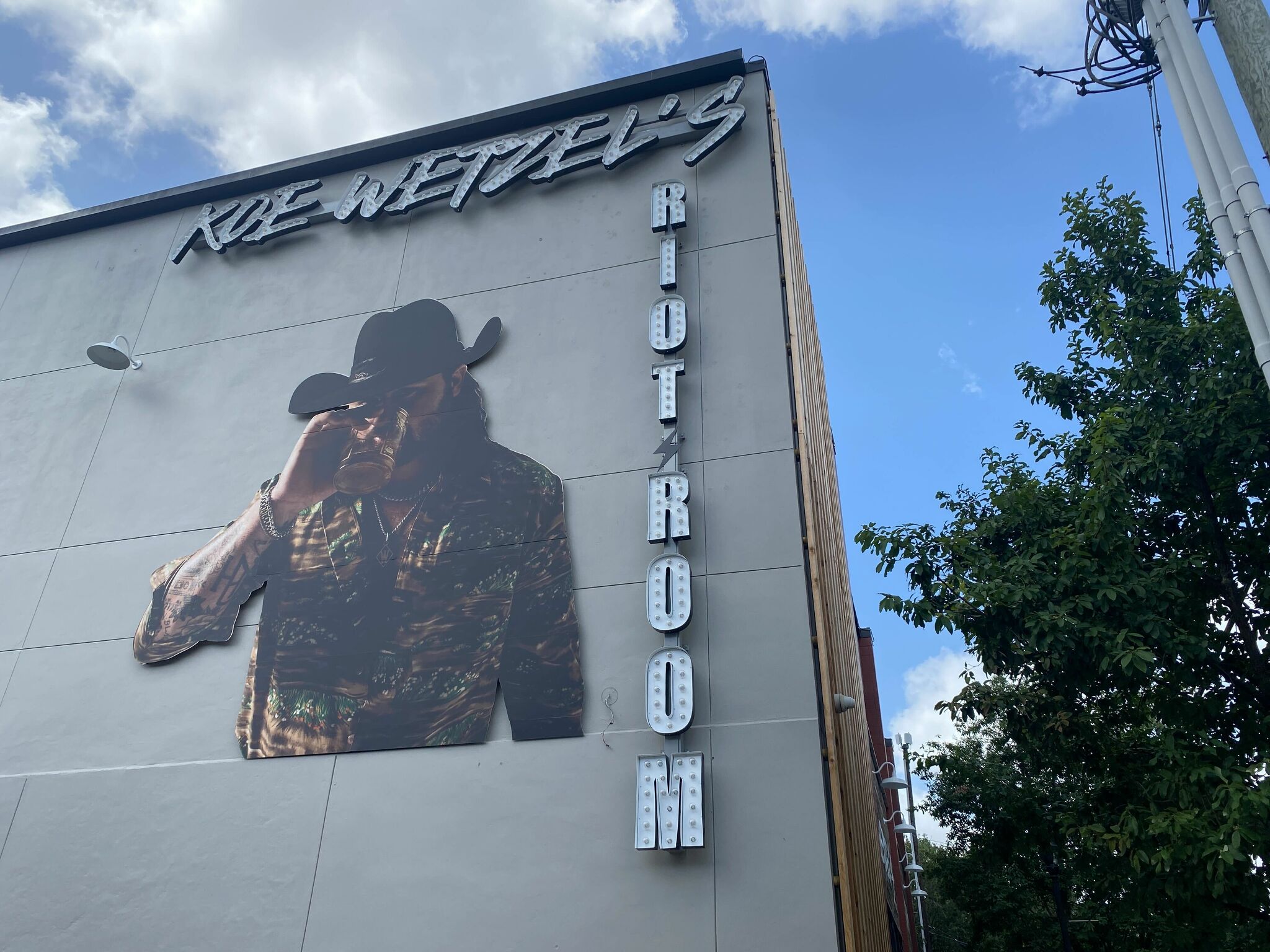 Koe Wetzel's Riot Room opening in Midtown with Morgan Wallen concert ...