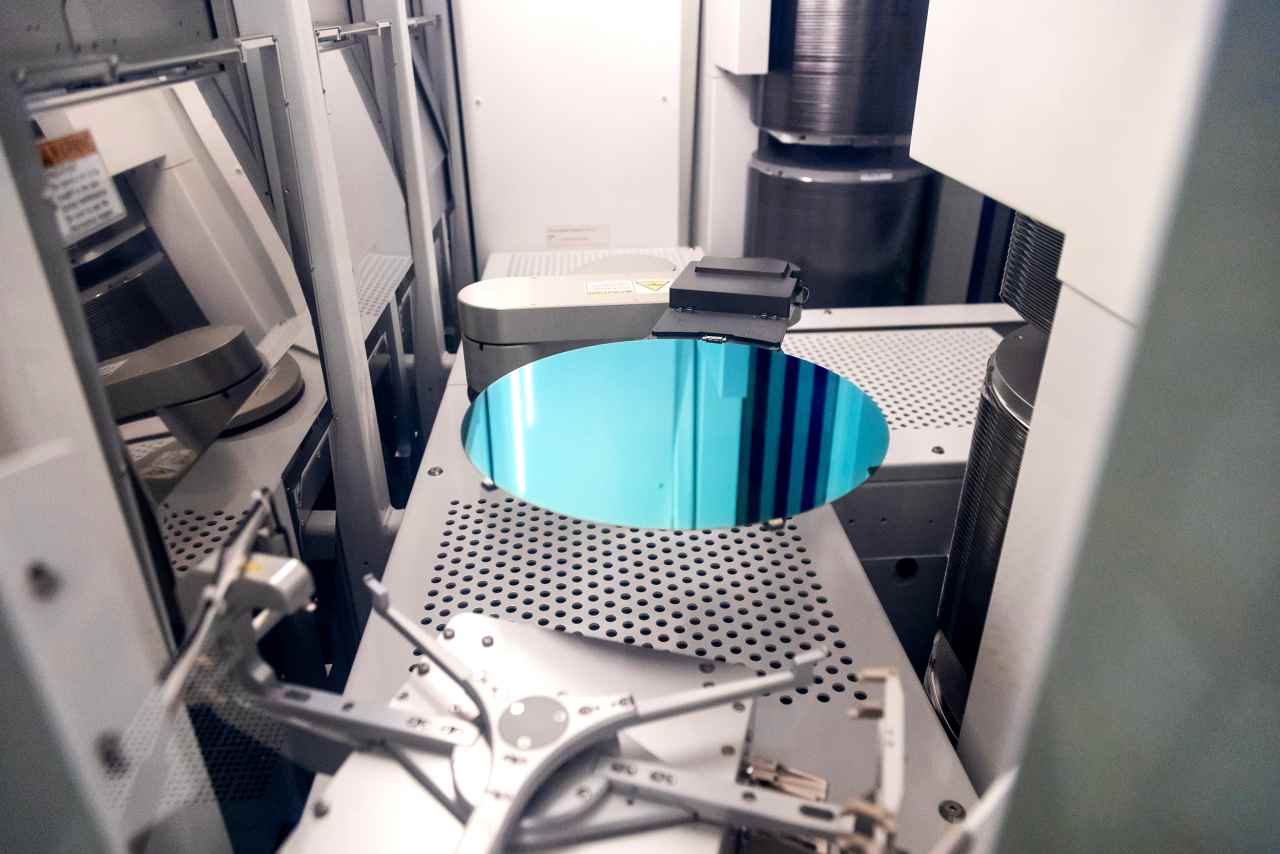 Micron Earnings Are Coming. Keep an Eye Out for AI Demand.