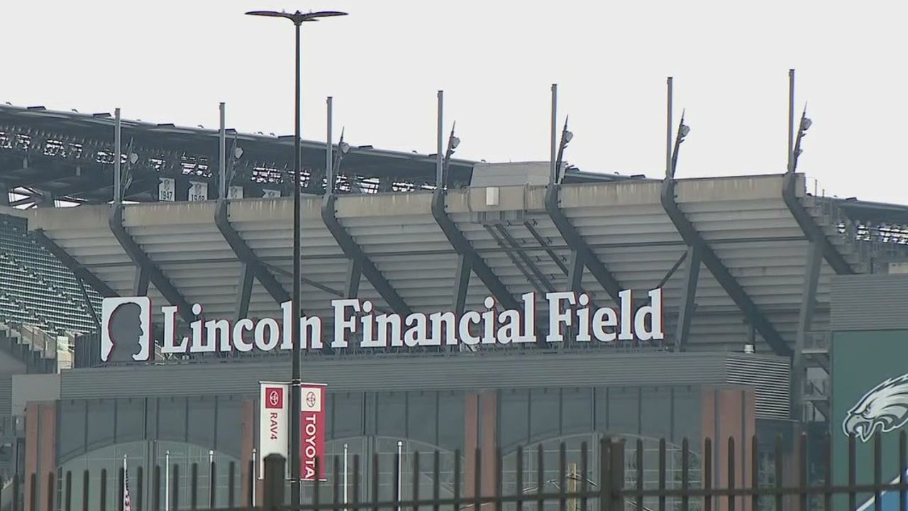 Former Eagles Michael Vick, DeSean Jackson to face off as coaches in ...