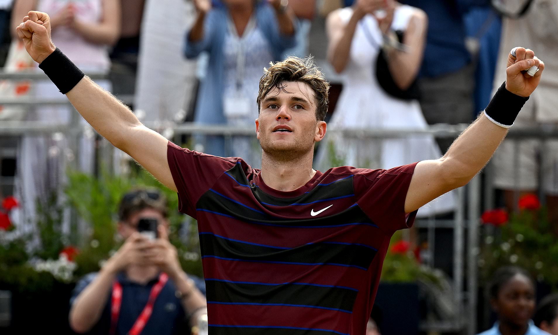 Jack Draper reaches semi-finals at Queen's in straight-sets win over ...