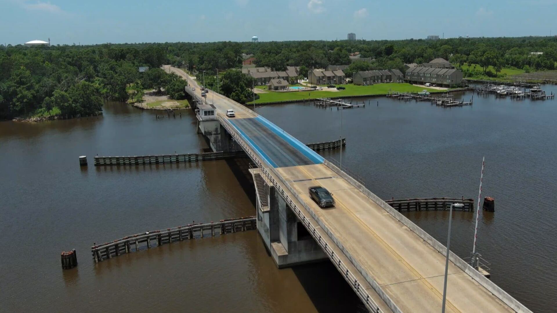 UPDATE: Popp’s Ferry Bridge reopens after being hit by tugboat overnight