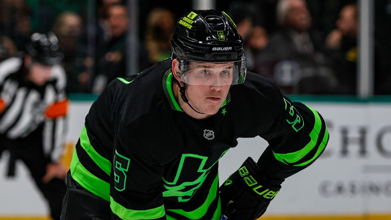 Stars ink D Nils Lundkvist, F Mavrik Bourque to 1-year deals