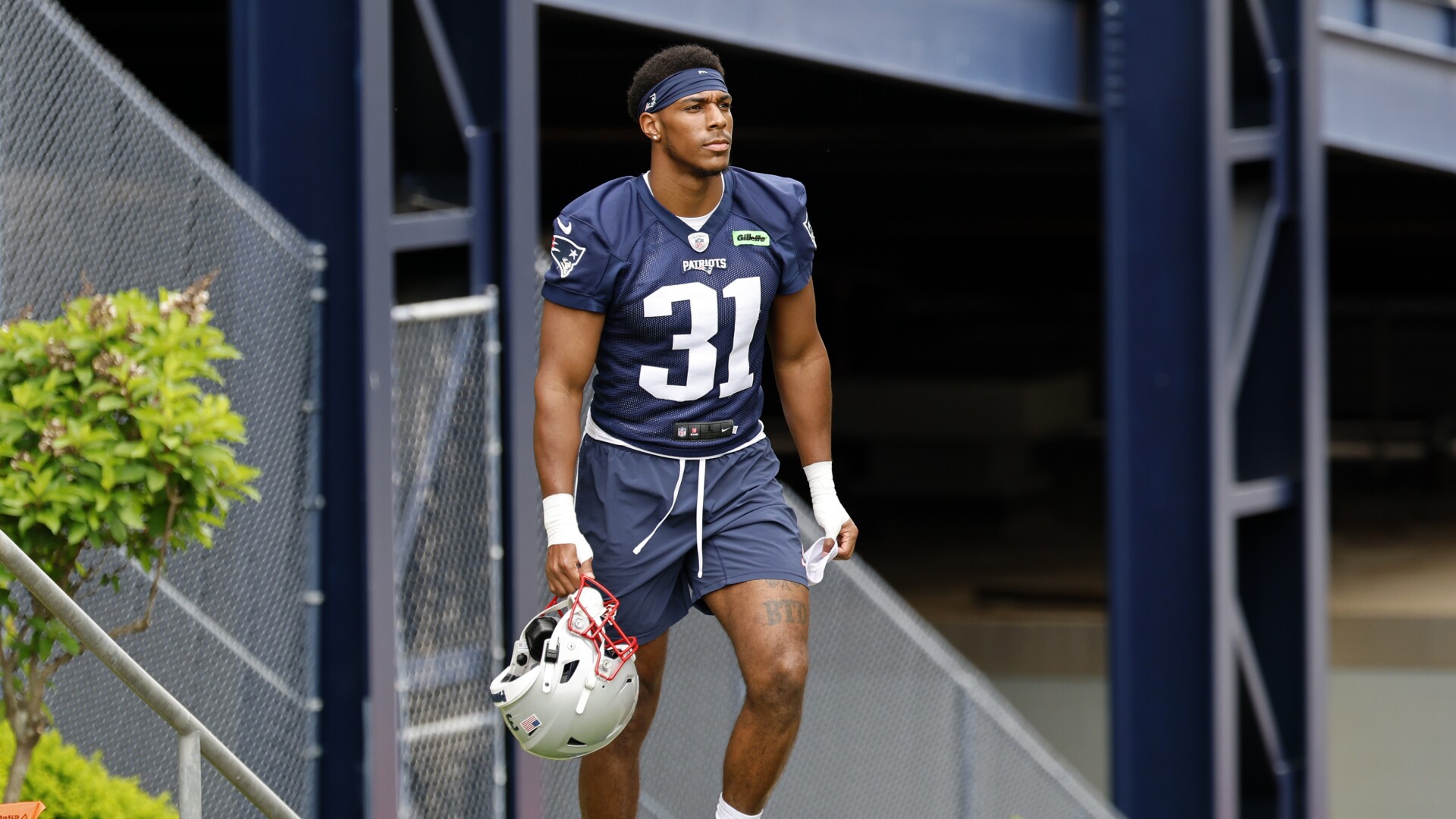 Patriots sign fourth-round pick Craig Woodson