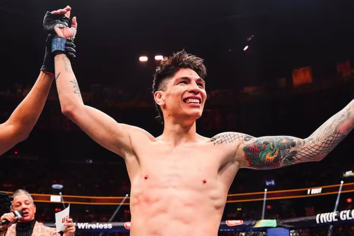 UFC Seattle: Israel Adesanya vs. Joe Pyfer start time and key fight details