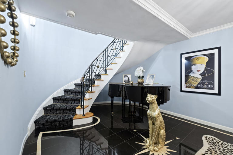 House of the Week: A Romance Novelist’s Prohibition-Era California Home