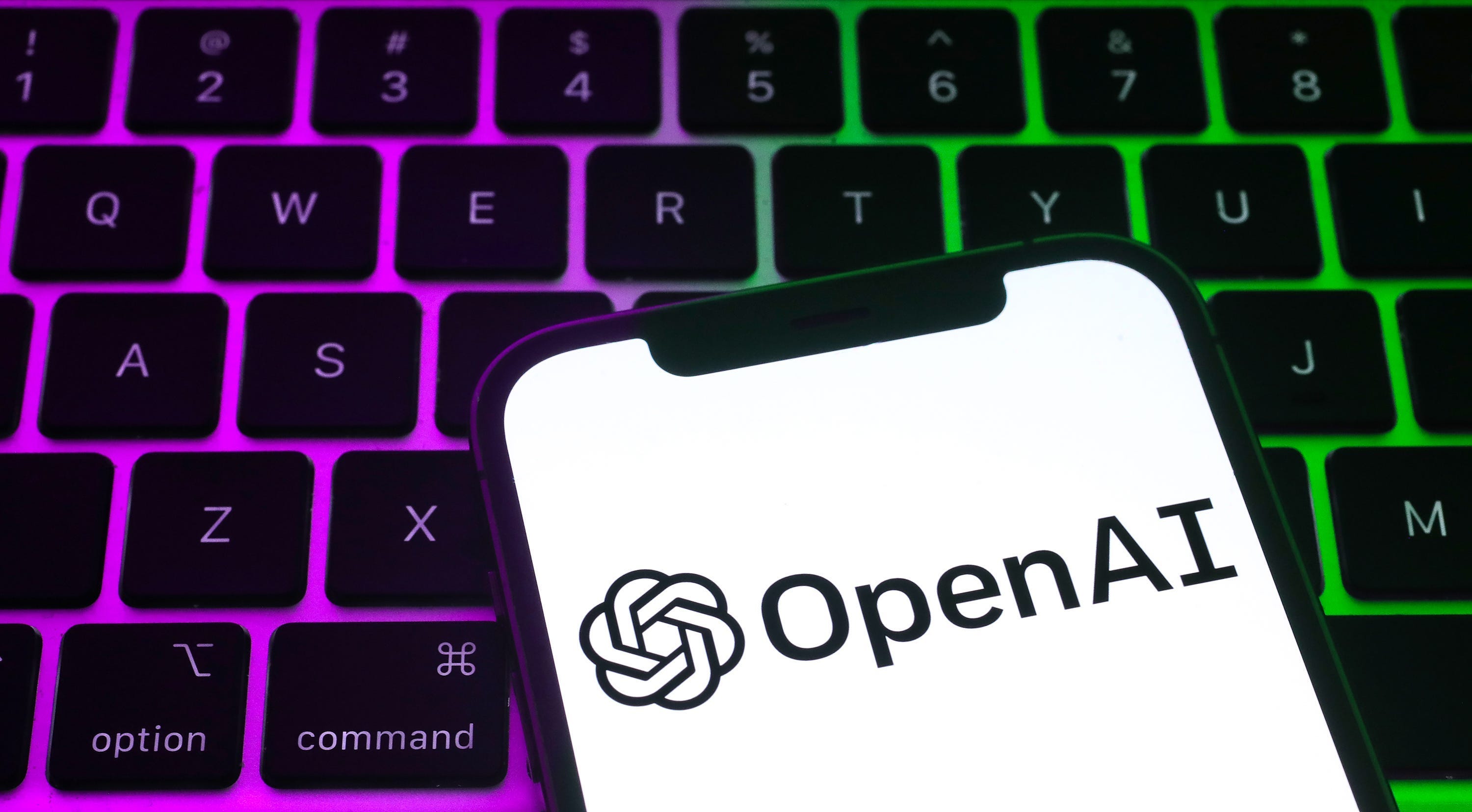 What happens when you use ChatGPT to write an essay? See what new study ...