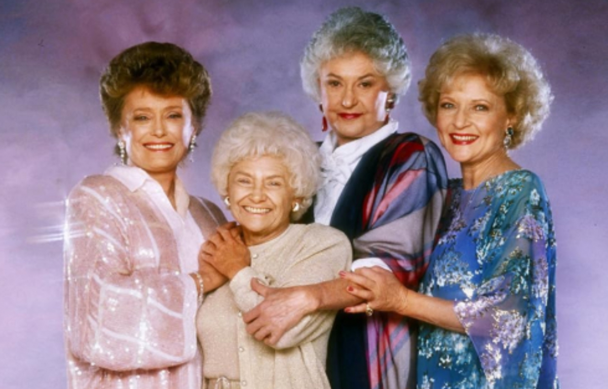 25 Fictional Friend Groups We Wanted to Be Part Of