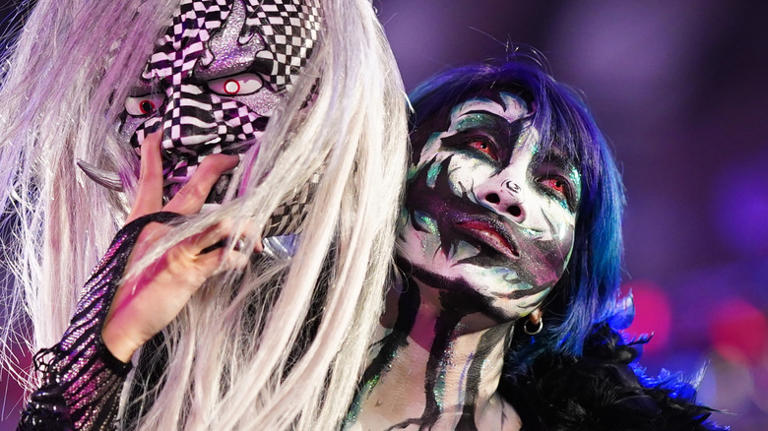 Asuka Beats Alexa Bliss On WWE SmackDown, Advances To QOTR Final At ...