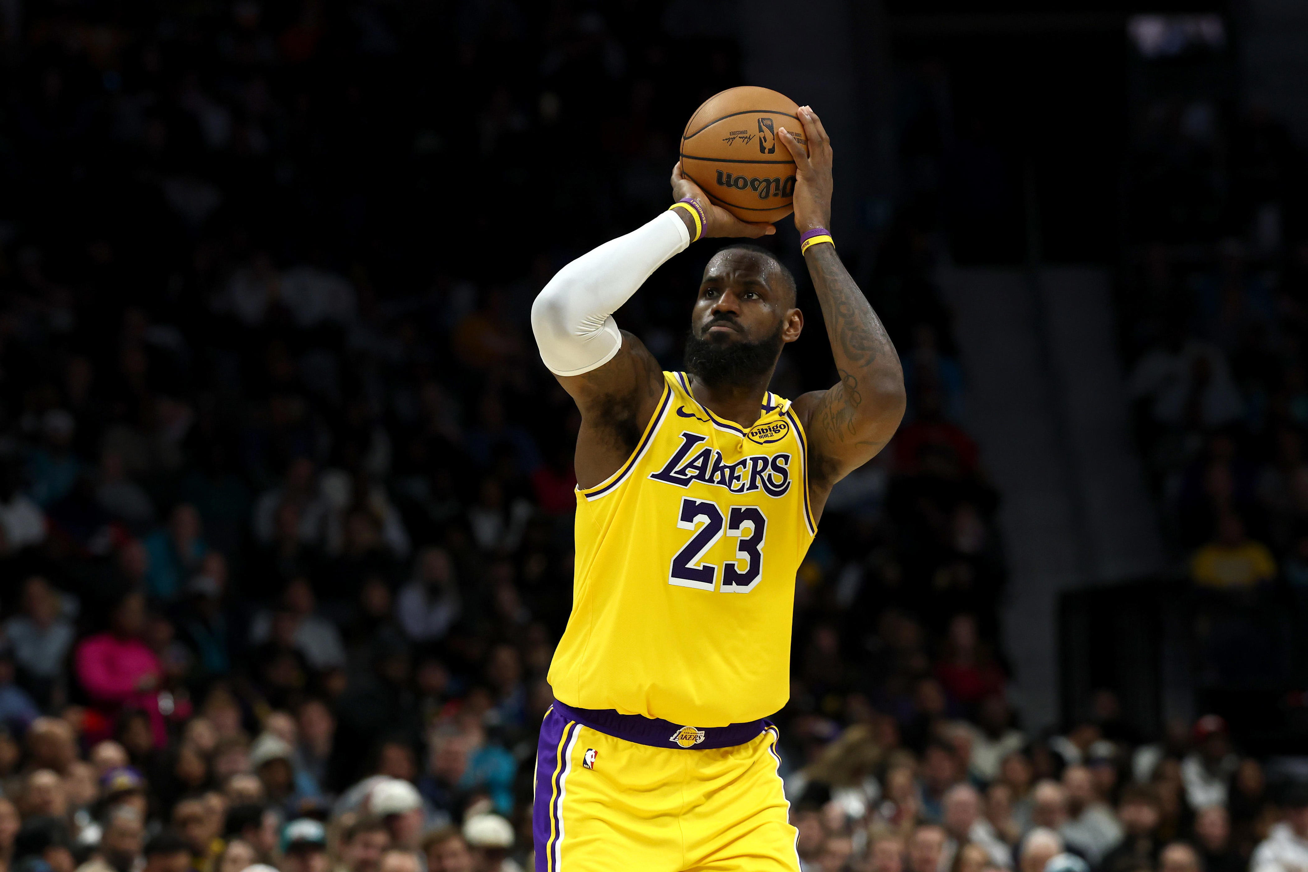 Report: Mark Walter could help LeBron James someday own an NBA team