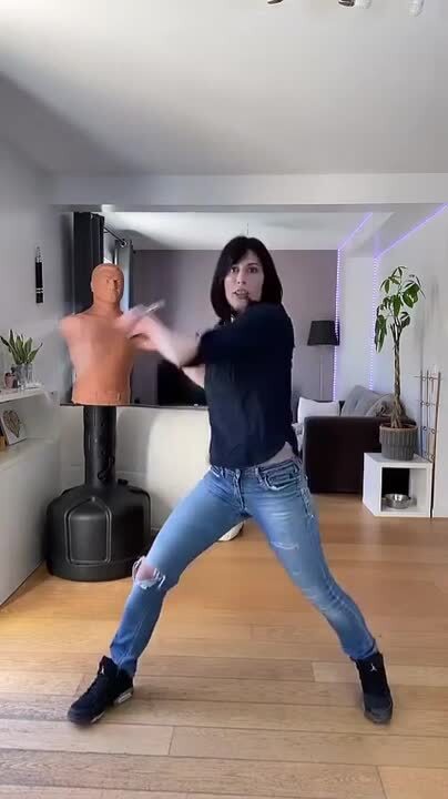 Woman Shows off Amazing Skills With Pair of Nunchucks