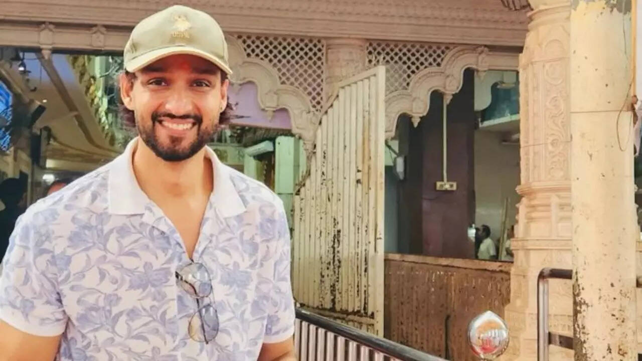 Sourabh Raaj Jain seeks blessings at Siddhivinayak ahead of ‘Tu Dhadkan Main Dil’ launch
